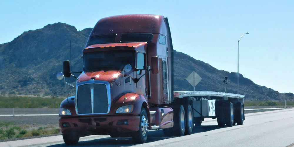 Dry Van vs. Flatbed Truck Driving: Which One Should I Choose?